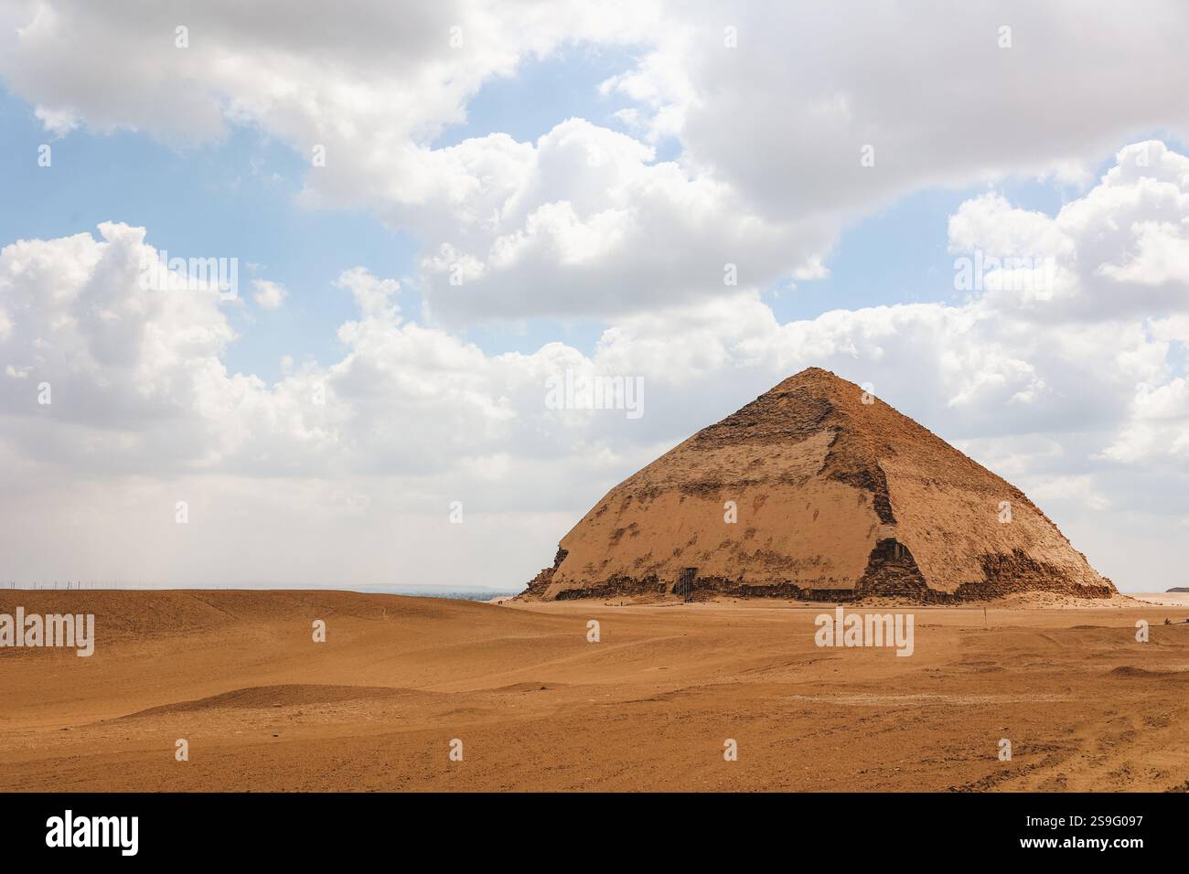 this is the pyramid of snefru, the transition from the step pyramid ...