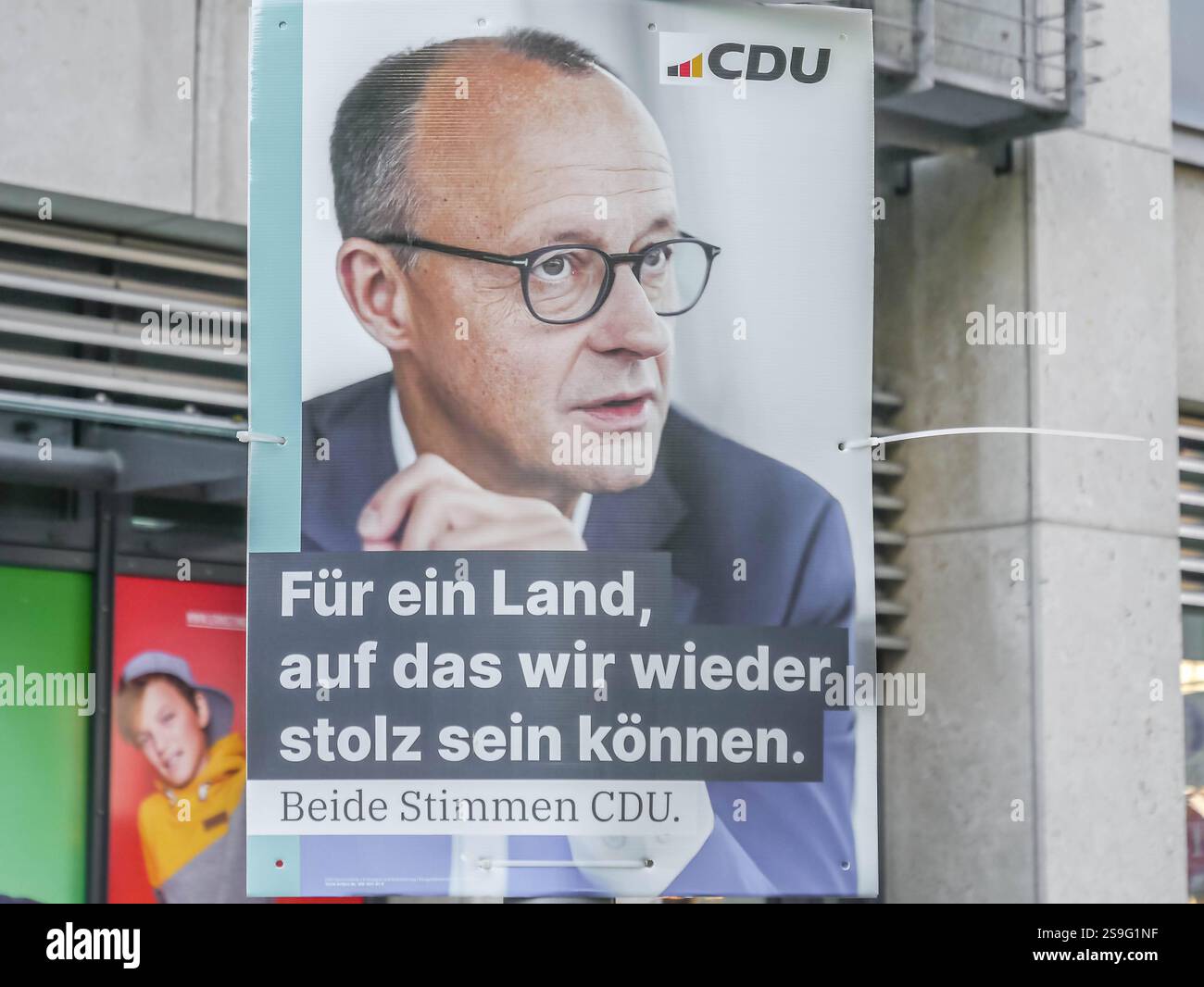 Deutschland 2025: Wahlplakate für die Bundestagswahl 2025 Im Bild ...