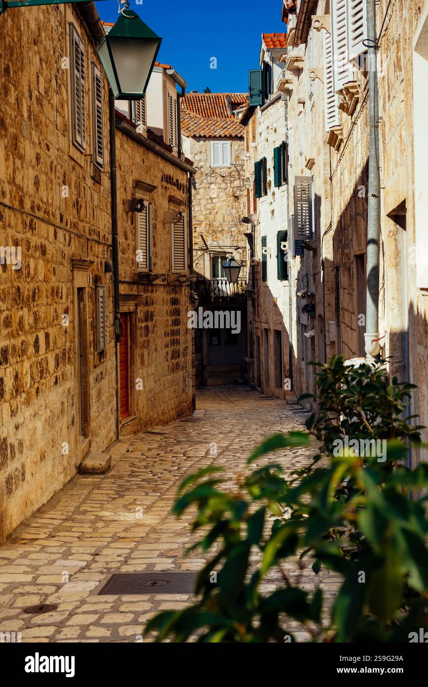 Cobbled street & old buildings of Old Town Hvar, Hvar, Croatia Stock ...