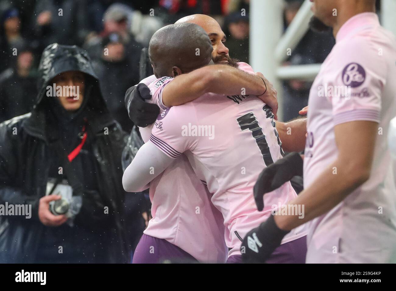 Bryan Mbeumo of Brentford celebrates his goal to make it 0-1 during the ...