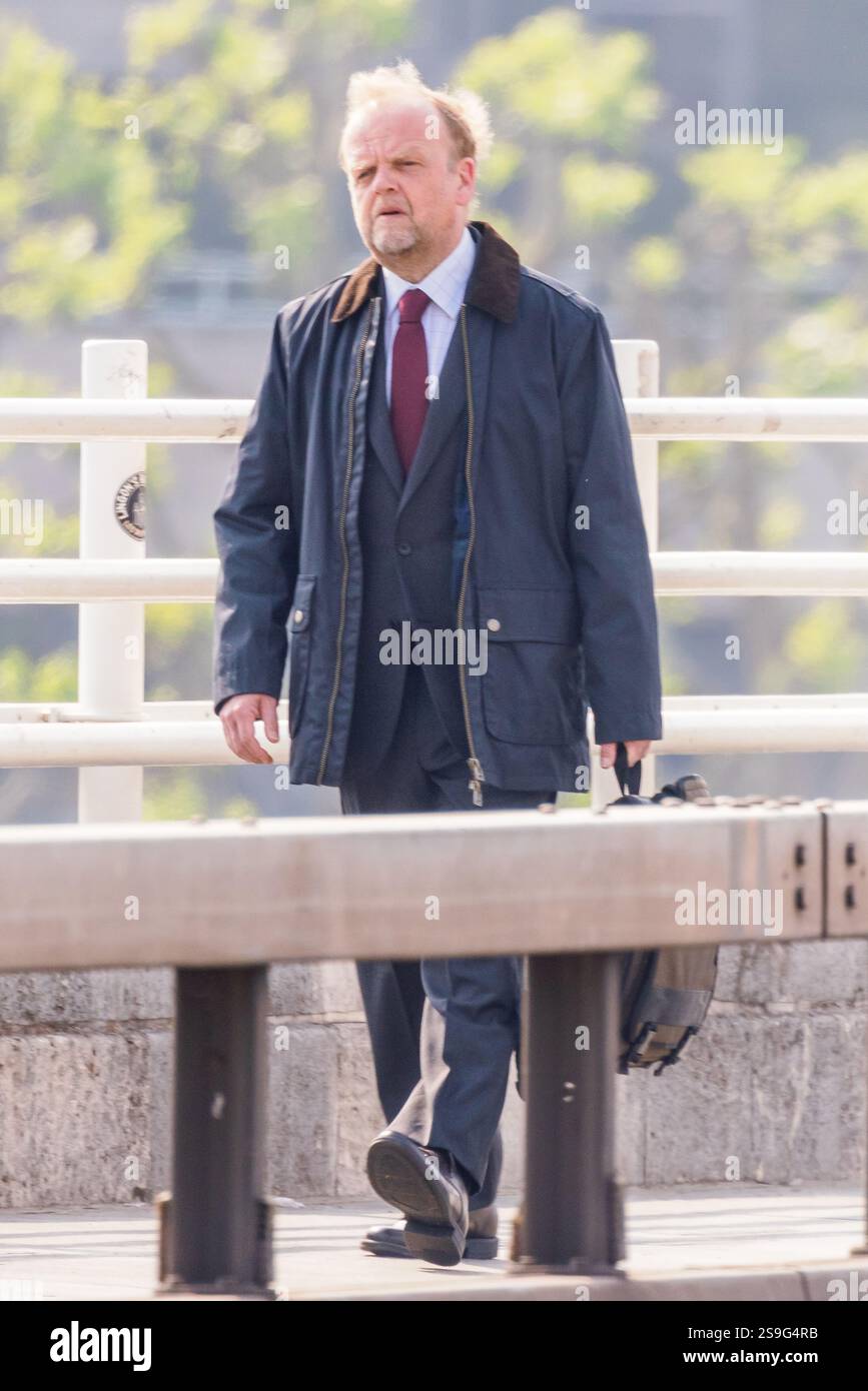 Mr Bates vs The Post Office Filming Stock Photo - Alamy
