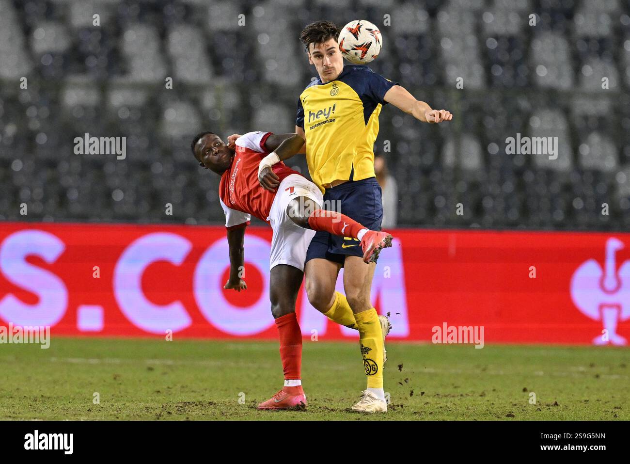 Bruma (7) of Braga fighting for the ball with Ross Sykes (26) of Union ...