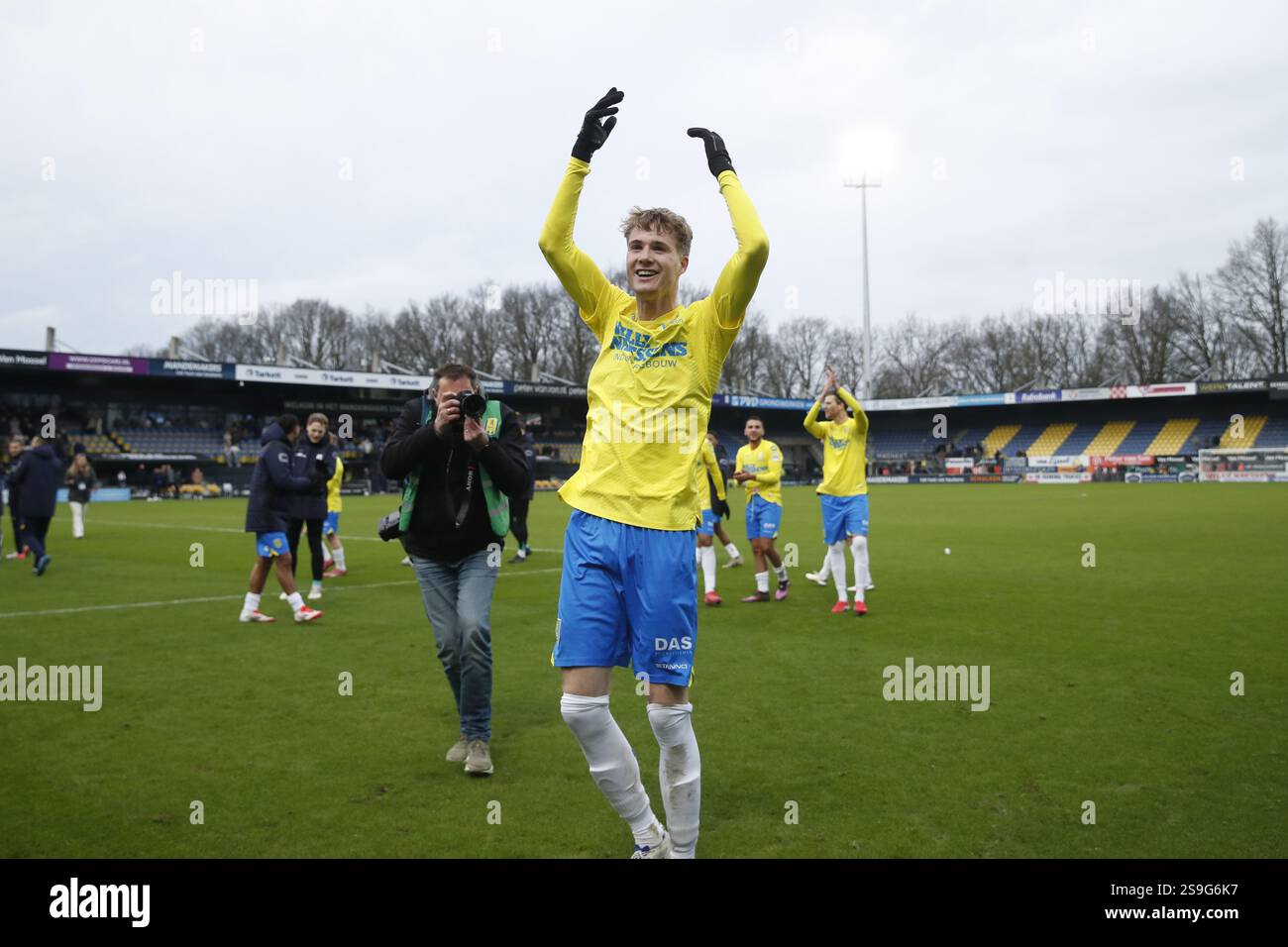WAALWIJK - Tim van de Loo of RKC Waalwijk celebrates victory during the ...