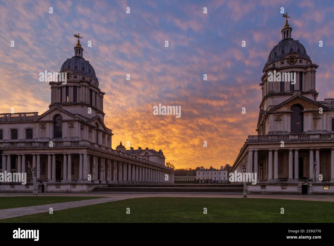 Stunning Sunrise over Greenwich Stock Photo - Alamy