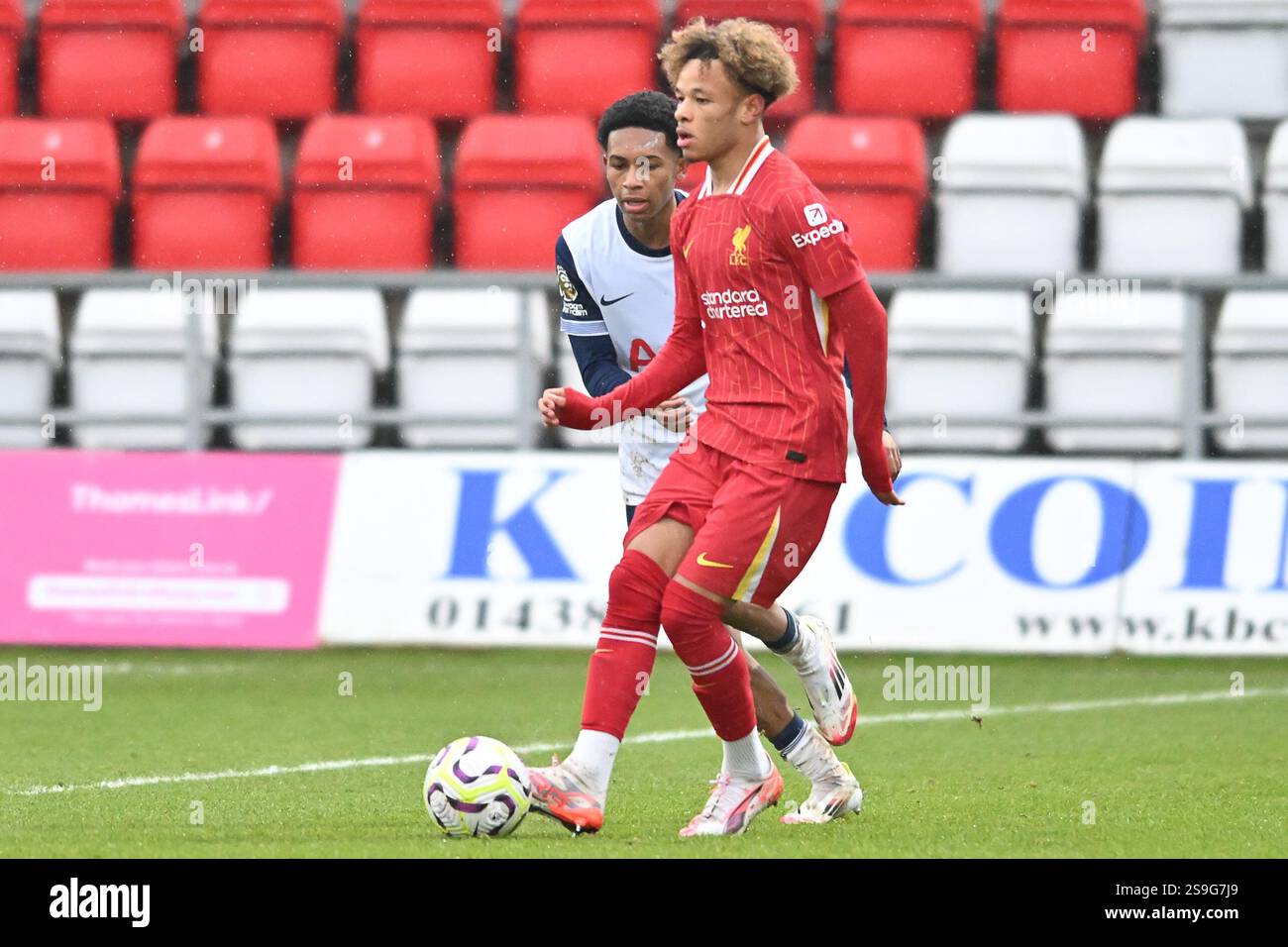 Trent Kone Doherty (7Liverpool) Passes the ball during the Premier ...