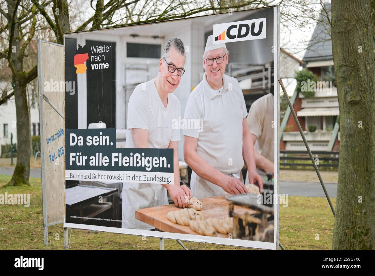 Deutschland 2025: Wahlplakate für die Bundestagswahl 2025 Im Bild ...