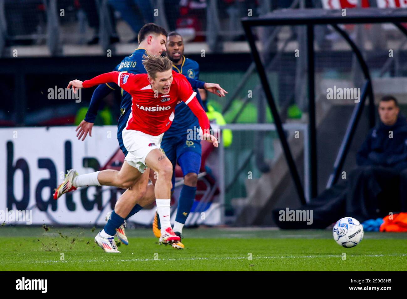 ALKMAAR - 26-01-2025, AFAS Stadium. Dutch Eredivisie Football 2024 / 2025, during the match AZ ...