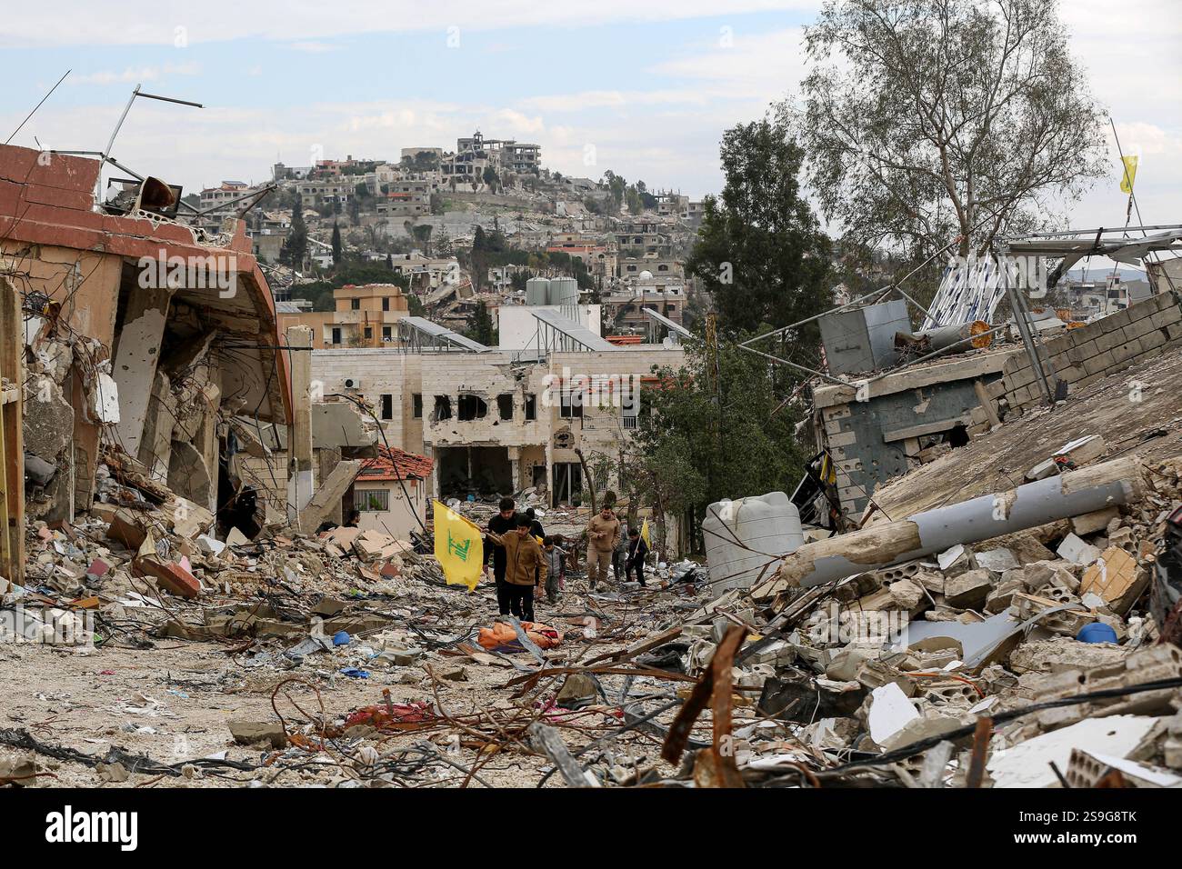 26 January 2025, Lebanon, Ayta ash-Shaab: Lebanese Muslim Shiites walk ...