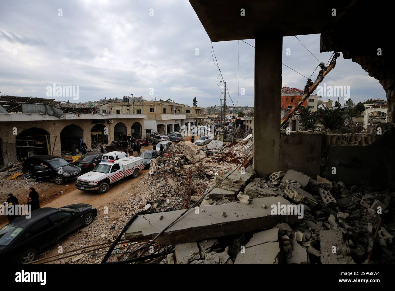 26 January 2025, Lebanon, Ayta ash-Shaab: Cars of Lebanese villagers ...