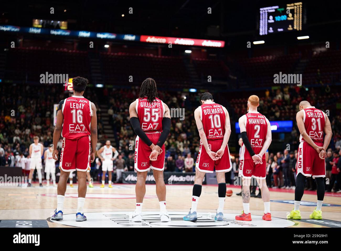 Olimpia Milano team during EA7 Emporio Armani Milano vs. Pallacanestro ...