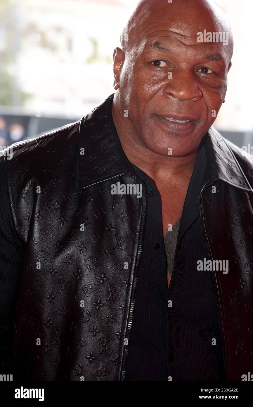 HALLANDALE, FLORIDA - JANUARY 25: Mike Tyson attends Pegasus World Cup ...