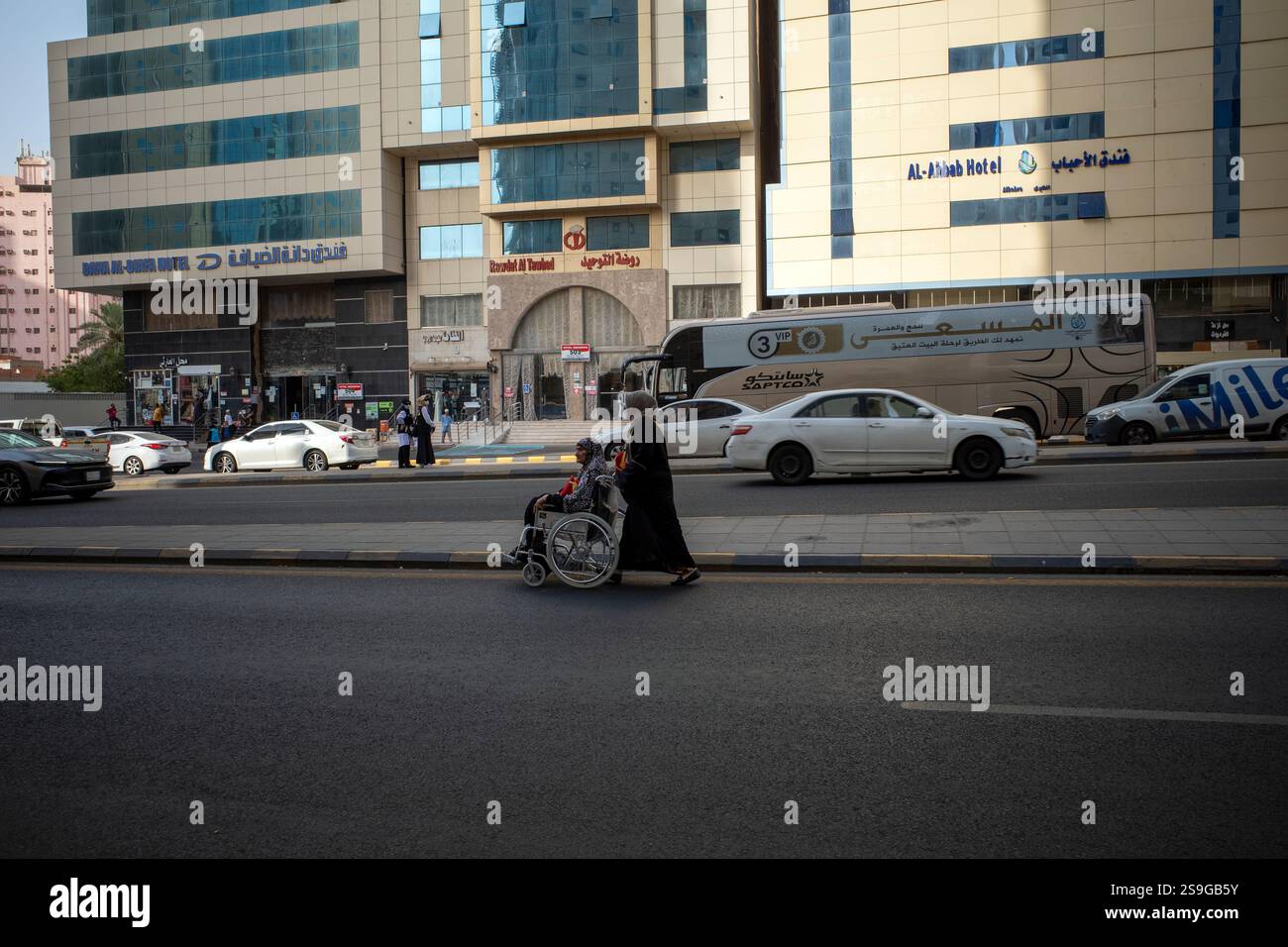 Mecca, Saudi Arabia - June 11, 2024: Hajj and Umrah pilgrims from ...