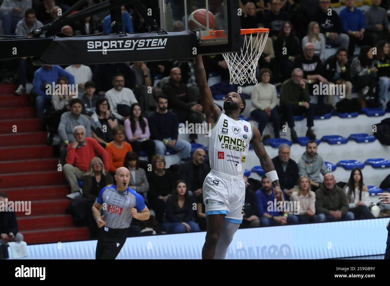 Corey Davis (Vanoli Cremona) during Vanoli Basket Cremona vs Givova ...