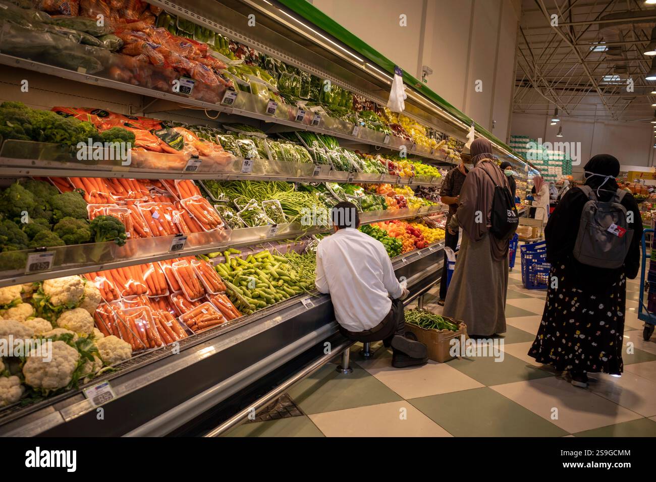Mecca, Saudi Arabia - June 10, 2024: Vegetables and fruits in Bin ...
