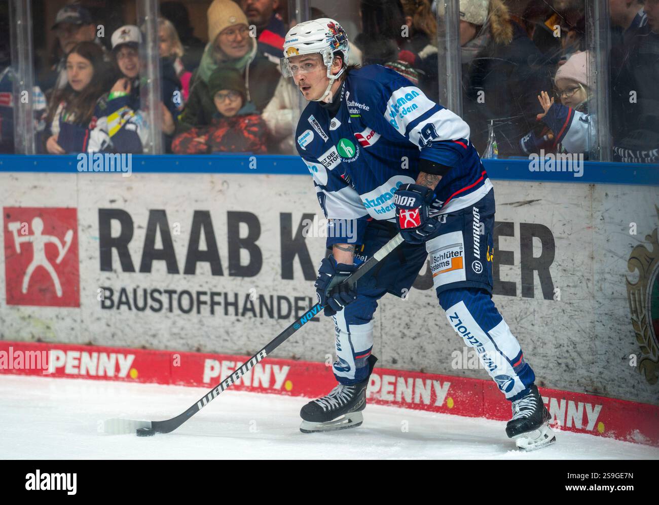 Jacob Virtanen (Iserlohn Roosters, #19) Iserlohn Roosters - Eisbären ...