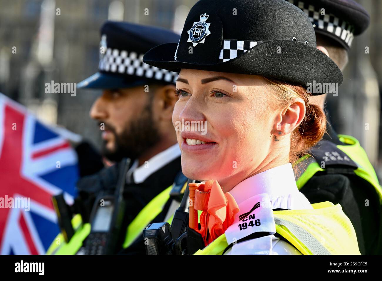 Metropolitan Police Officers, Parliament Square, Westminster, London ...