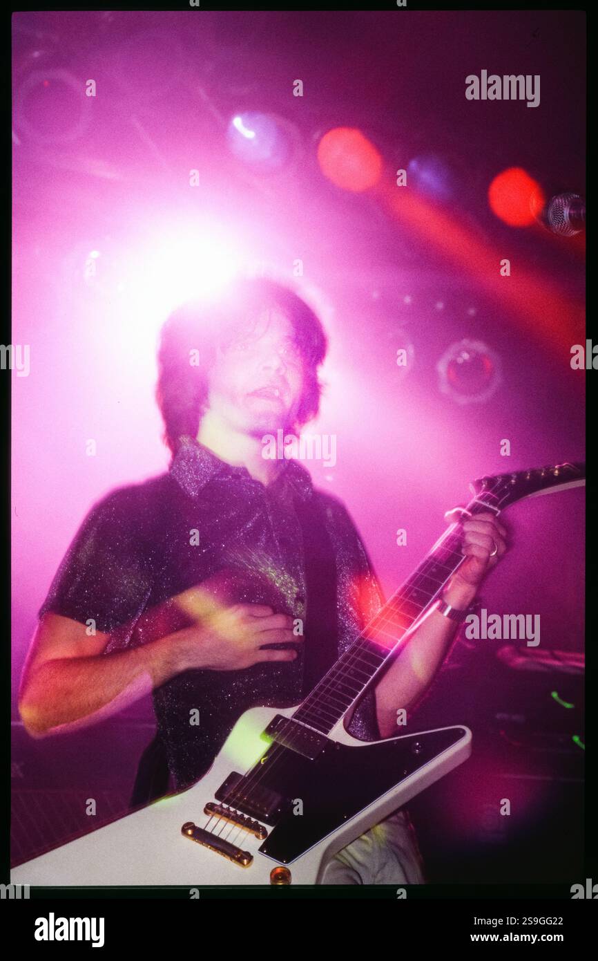 THE WANNADIES, READING FESTIVAL, 1997: Singer and Guitarist Pär Wiksten ...