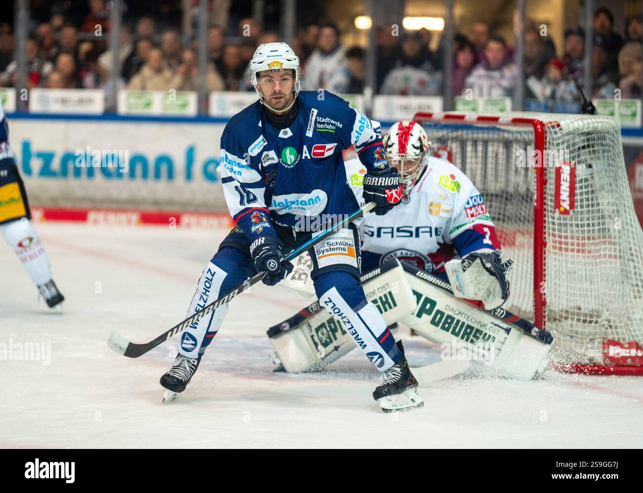 Jacob Virtanen (Iserlohn Roosters, #19) Iserlohn Roosters - Eisbären ...