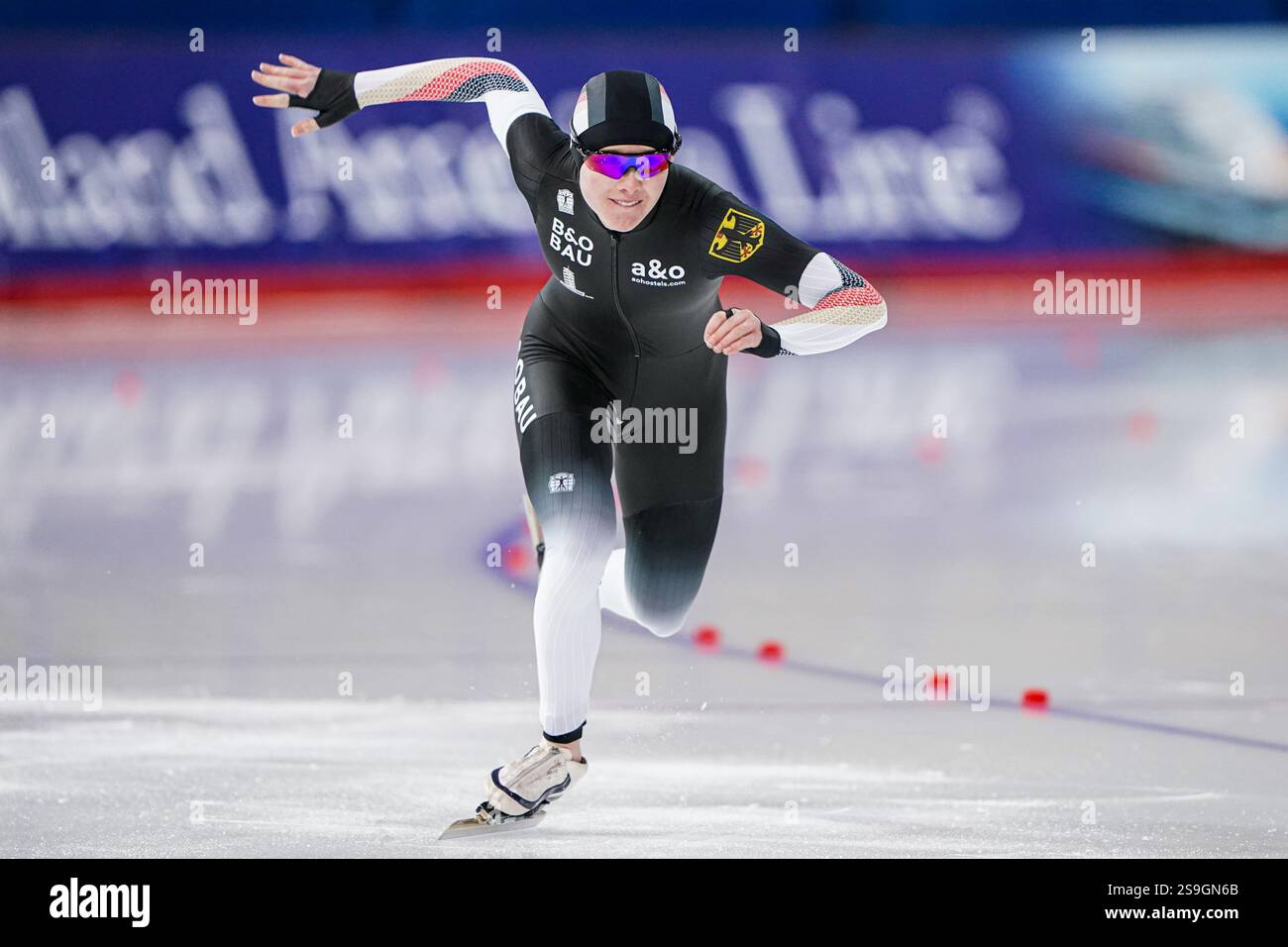 CALGARY, CANADA - JANUARY 26: Anna Ostlender of Germany competing ...