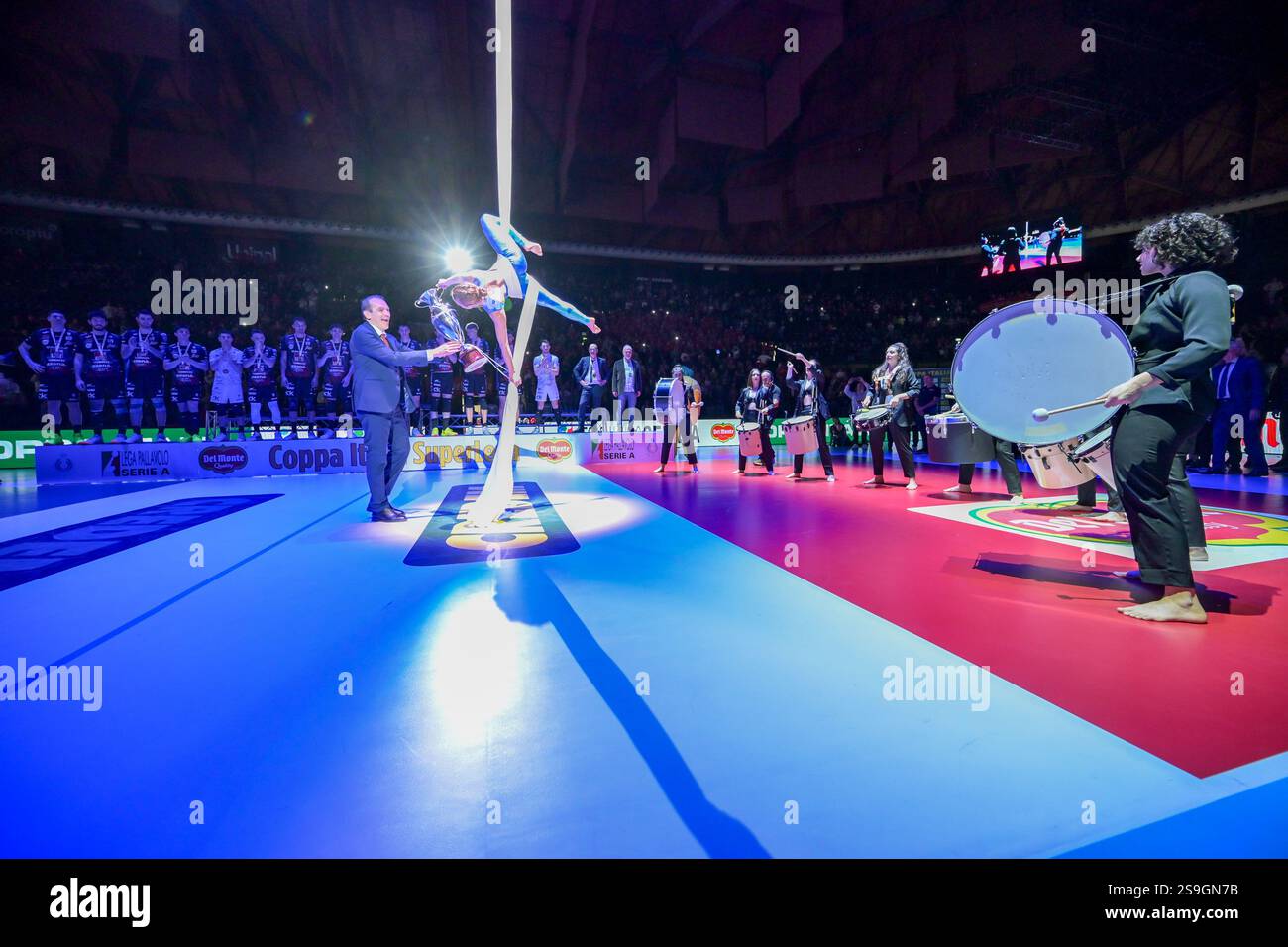 Verona vs bologna 2025 26 hi-res stock photography and images - Alamy