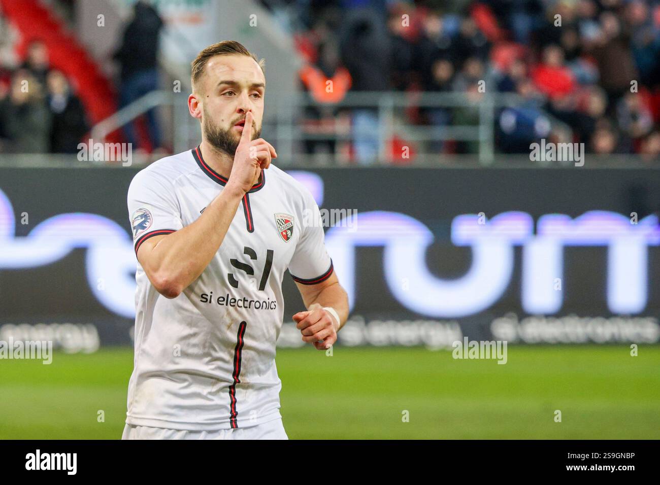 David Kopacz (FC Ingolstadt 04, Nr.29) freut sich ueber seinen Treffer ...