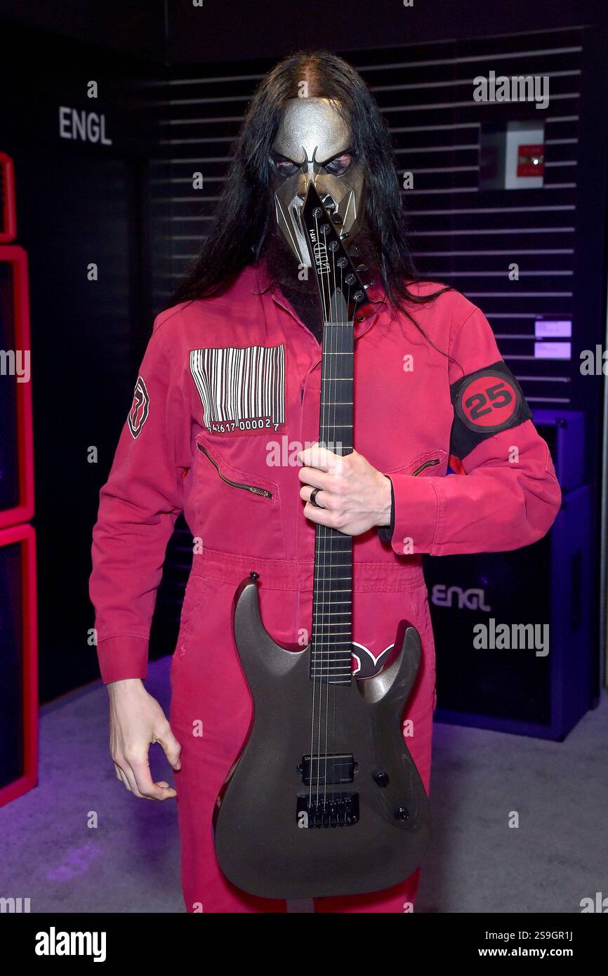 Mick Thomson von Slipknot auf der Musikmesse NAMM Show 2025 im Anaheim ...