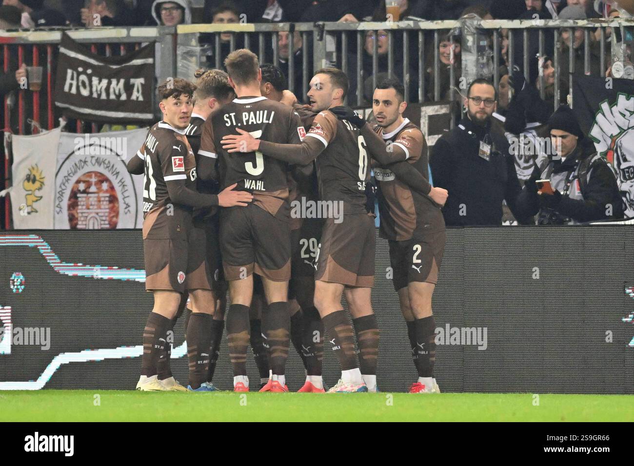 26.01.2025, Millerntorstadion, Hamburg, GER; 1. FBL, FC St. Pauli vs 1 ...