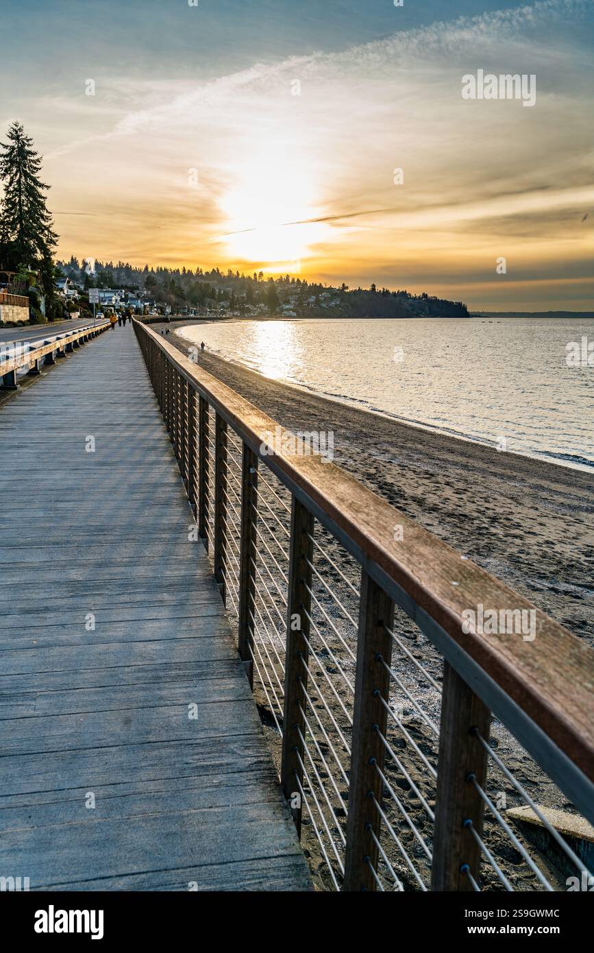 A view of the boardwalk at Redondo Beach, Washington at sunset Stock ...