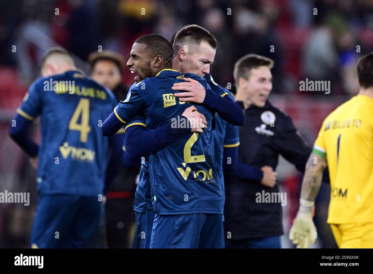 ALKMAAR - (l-r) Said Bakari of Sparta Rotterdam, Arno Verschueren of ...