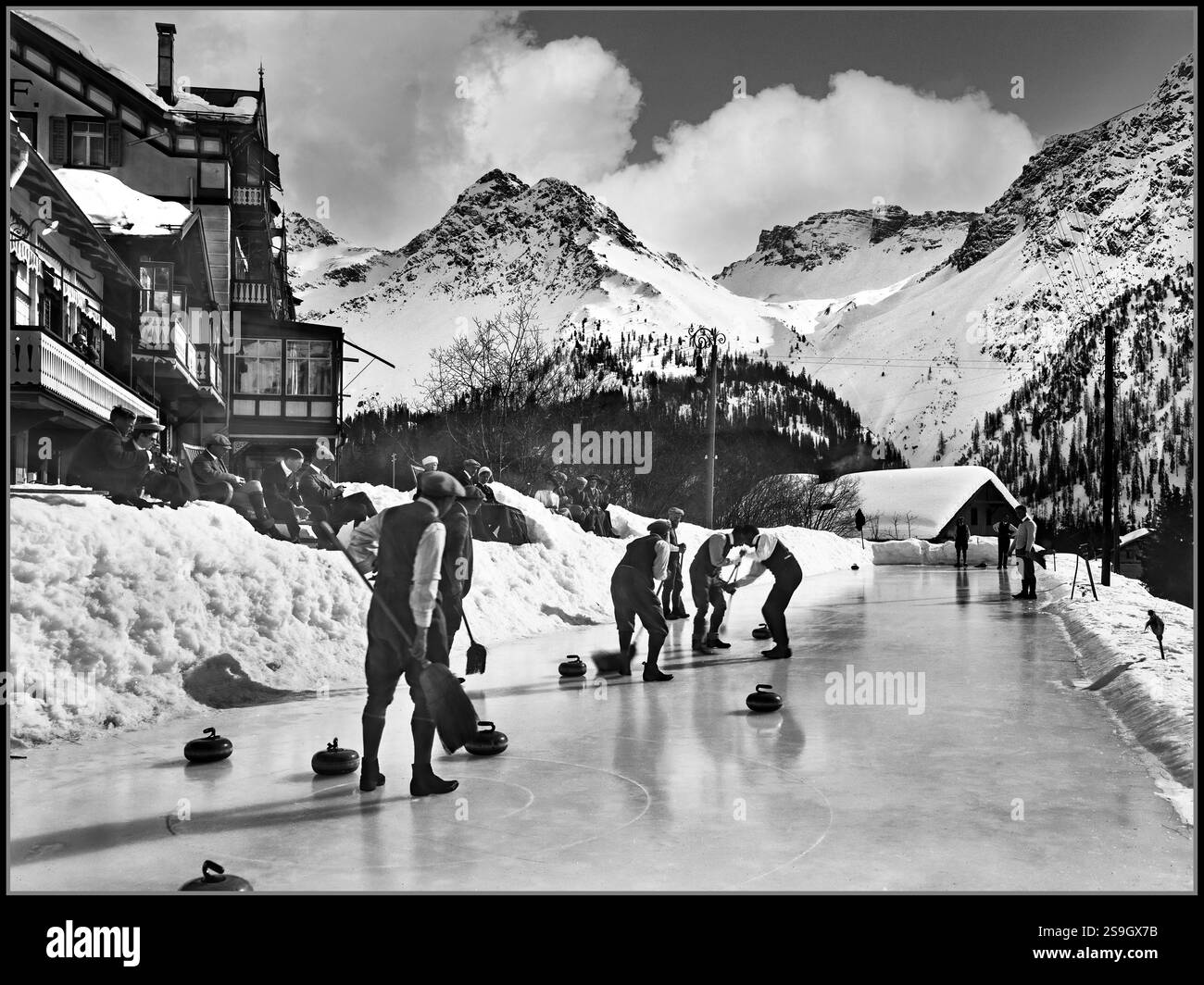 Curling sport icevtrack hotel sport lifestyle hi-res stock photography ...