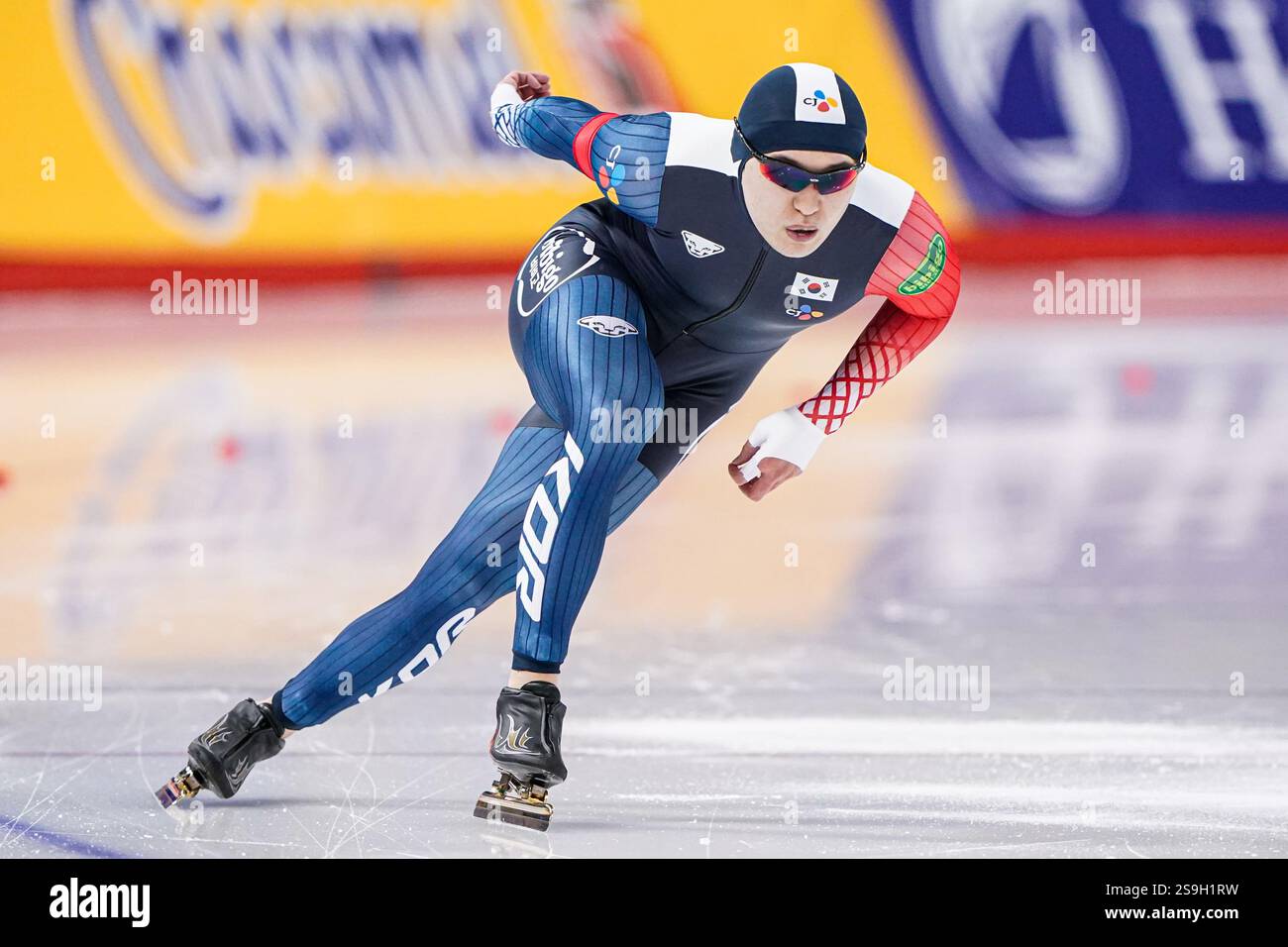 CALGARY, CANADA - JANUARY 26: Tae-Yun Kim of Republic of Korea ...
