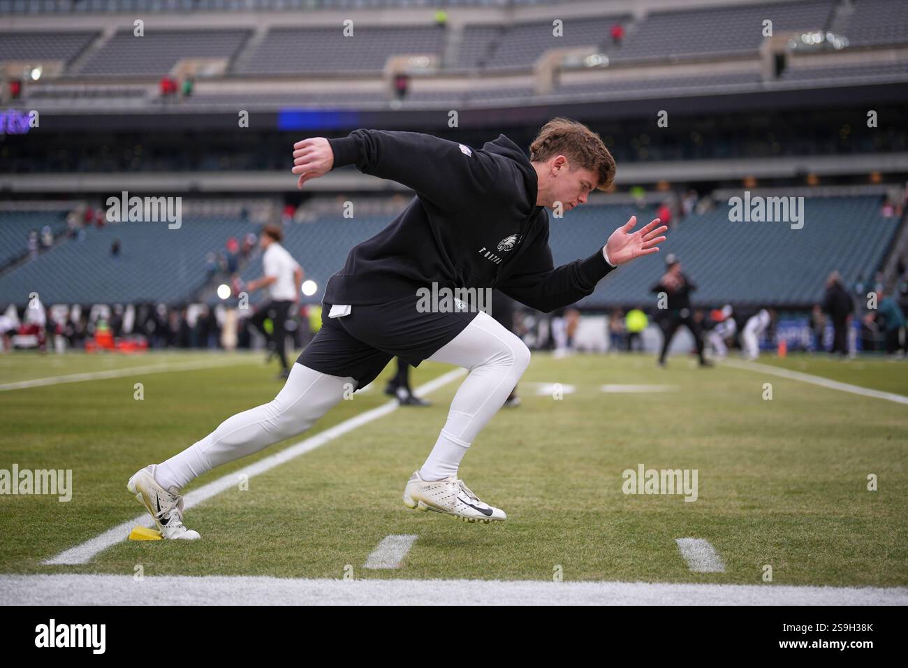 Philadelphia Eagles cornerback Cooper DeJean warms up before the first ...