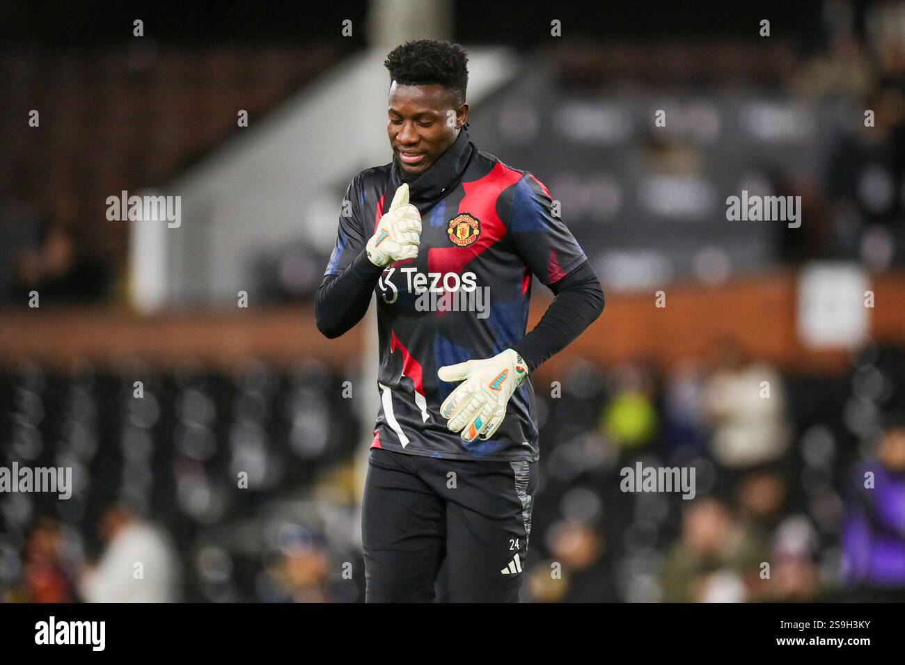 London, UK. 26th Jan, 2025. Manchester United goalkeeper Andre Onana ...