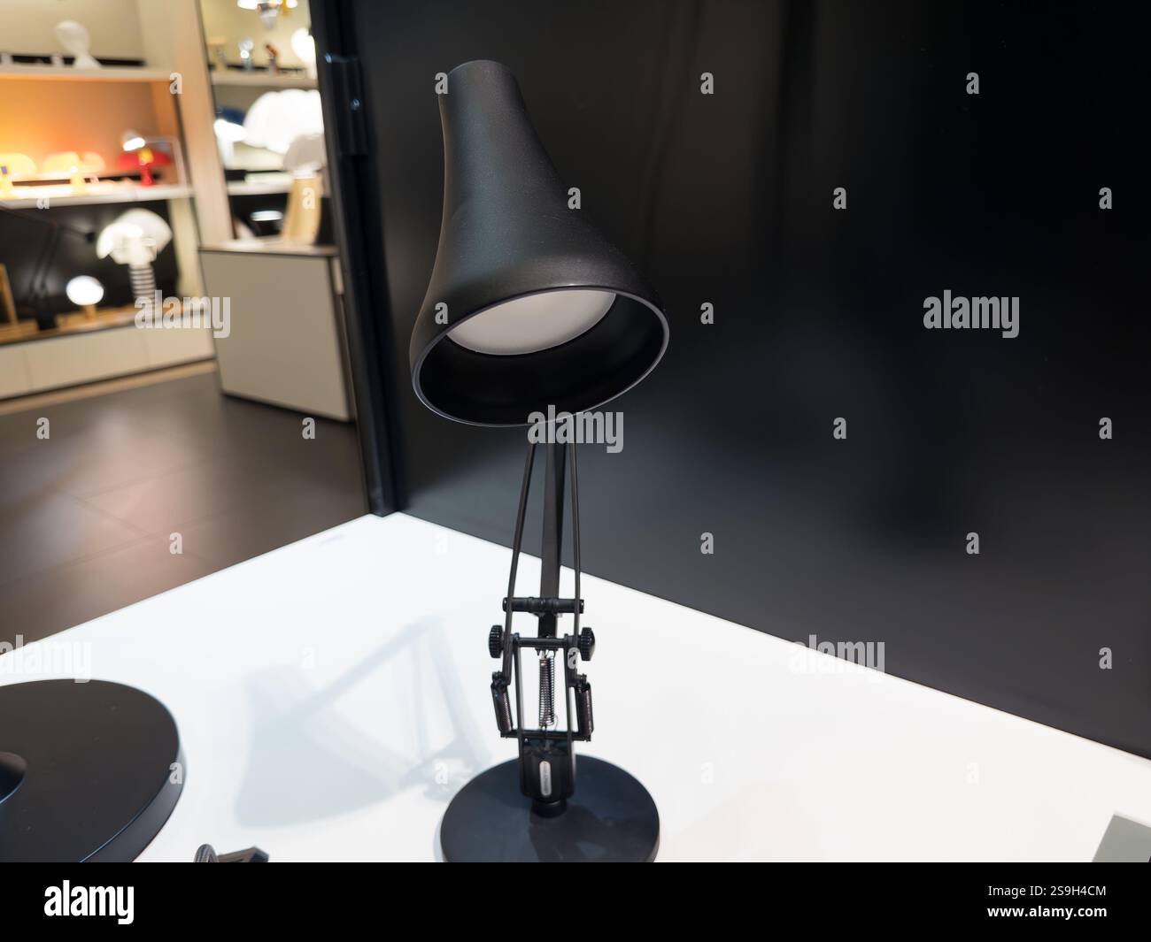 Showcasing elegant curves hi-res stock photography and images - Alamy