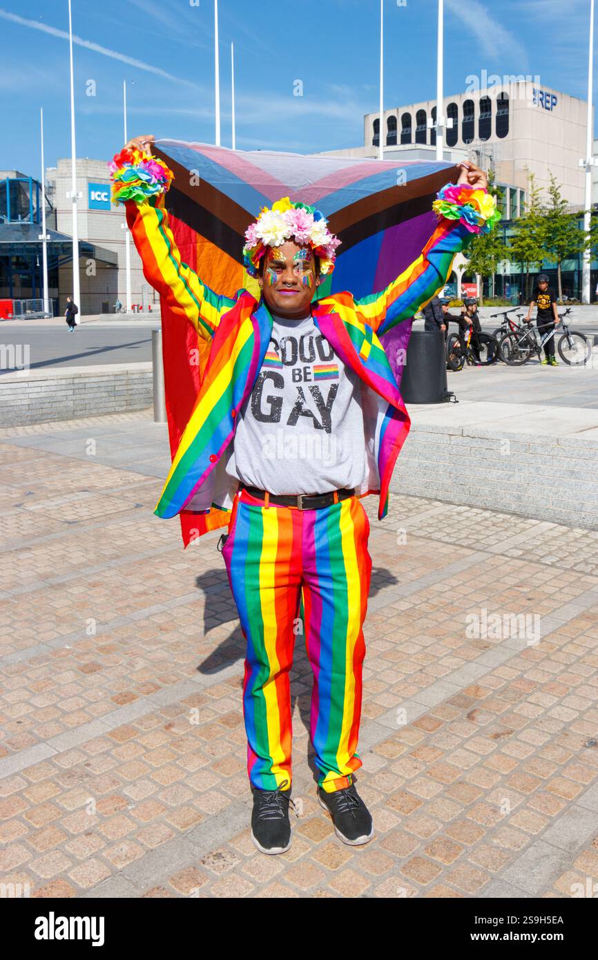 Gay asian hi-res stock photography and images - Alamy