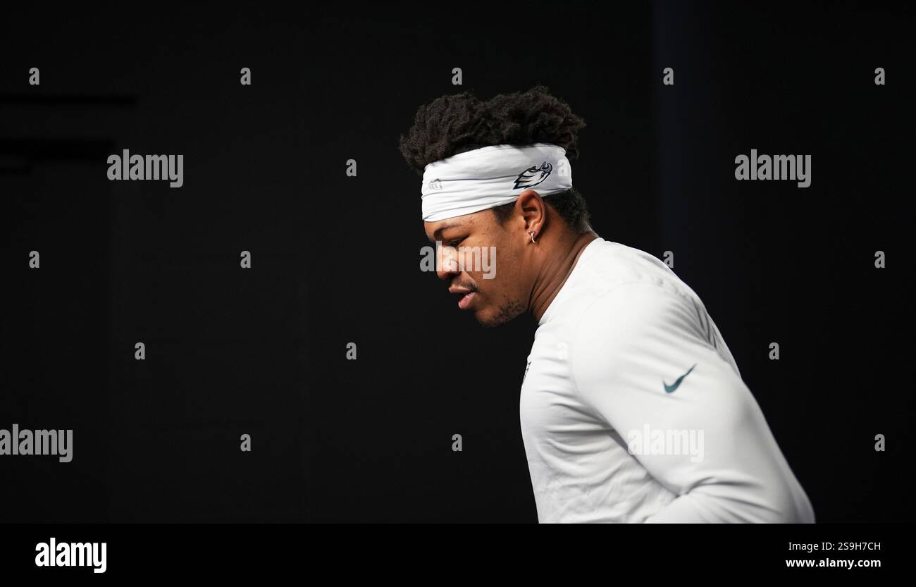 Philadelphia Eagles linebacker Nolan Smith runs out to the field before ...
