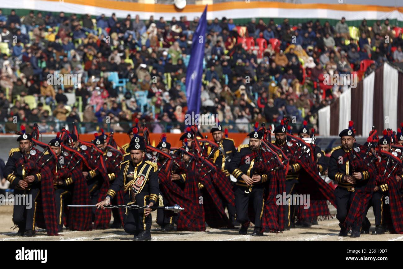Republic Day parade in Srinagar, India Jammu and Kashmir Police Band ...