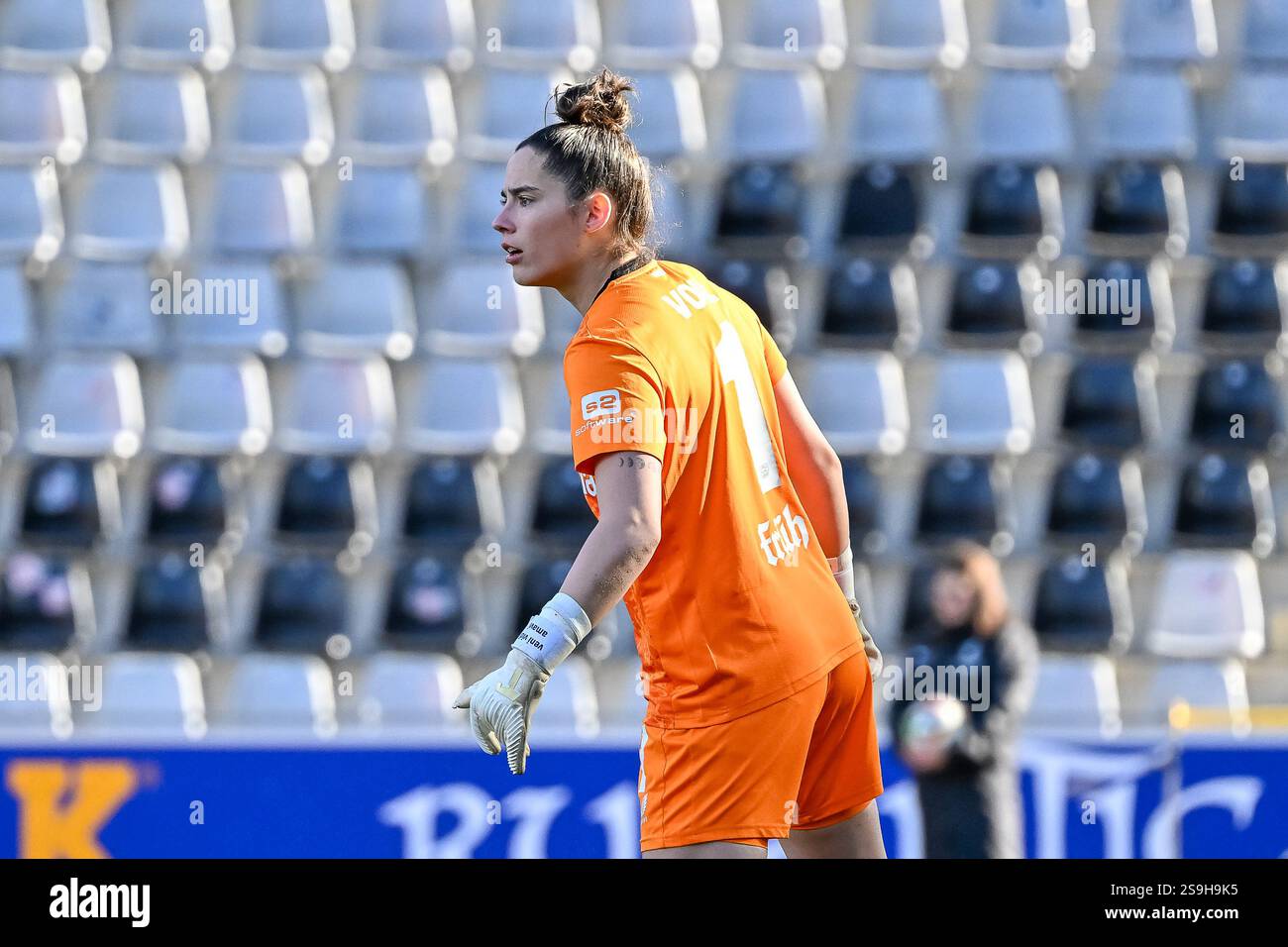 Charlotte Voll (Bayer 04 Leverkusen, #01) GER, SC Freiburg - Bayer 04 ...