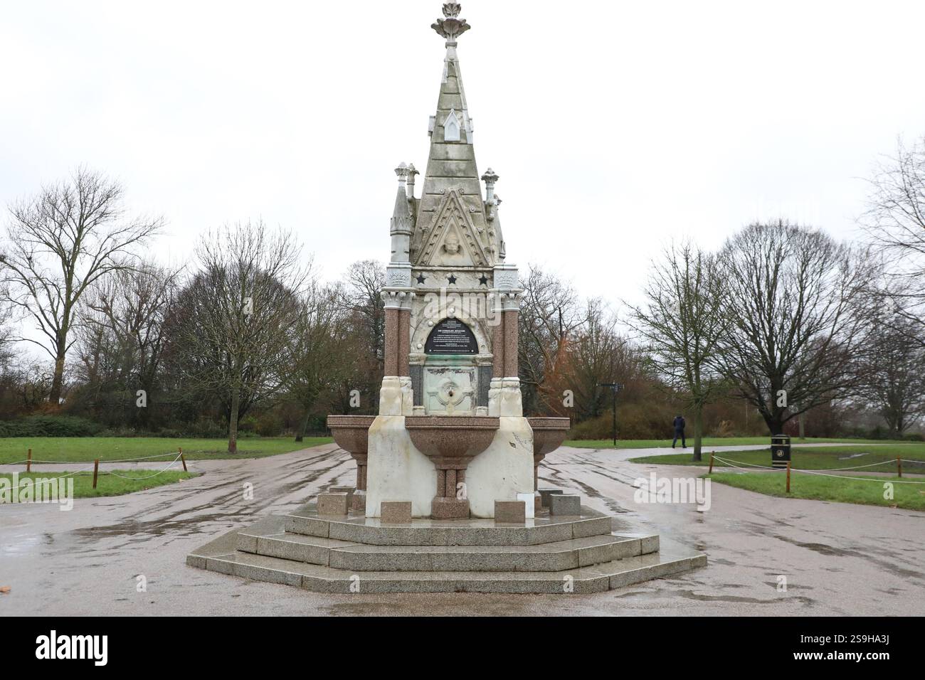 Ready Money drinking fountain (ornate Gothic style) on The Broad Walk ...