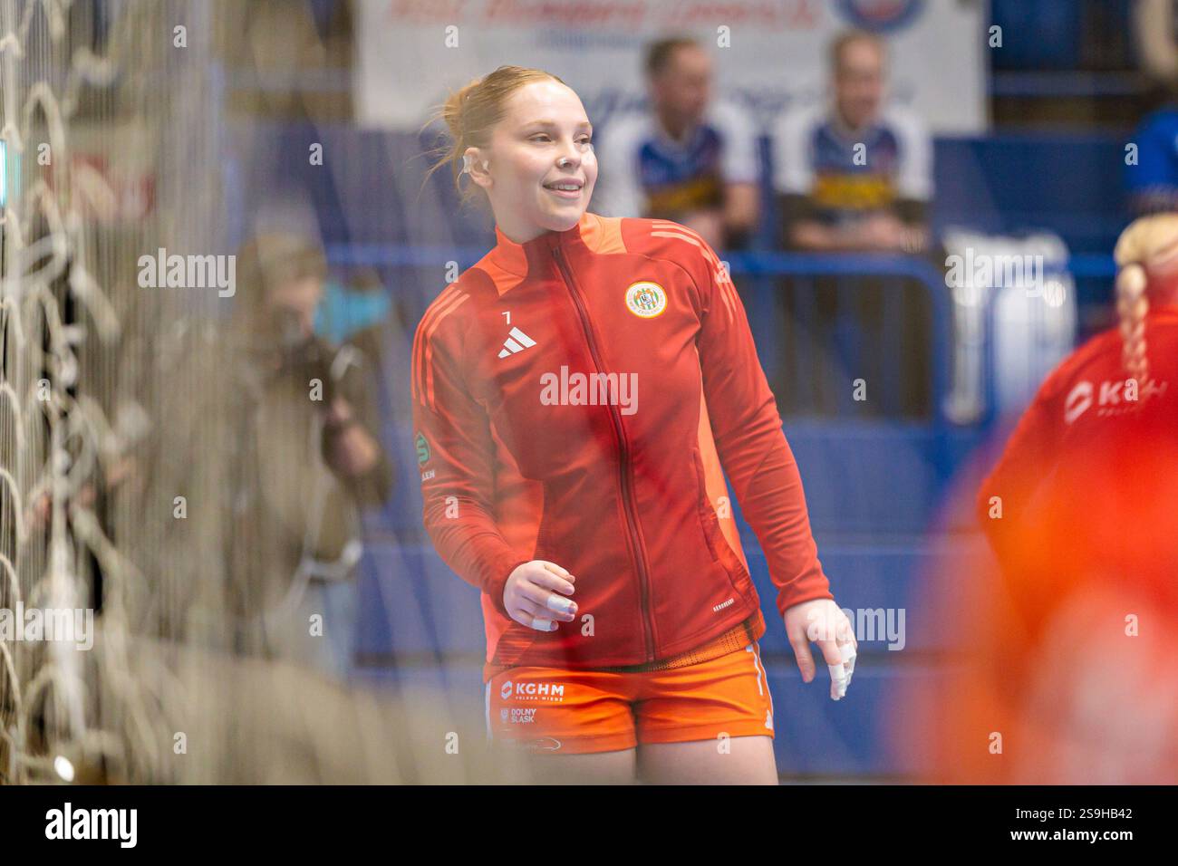 Malena Cavo (KGHM MKS Zaglebie Lubin, #07) GER, HSG Blomberg-Lippe (GER) vs. KGHM MKS Zaglebie ...