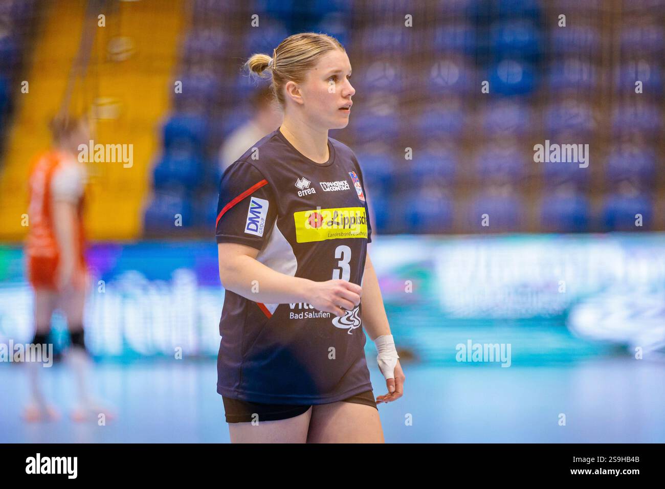 Laura Rueffieux (HSG Blomberg-Lippe, #03) GER, HSG Blomberg-Lippe (GER ...