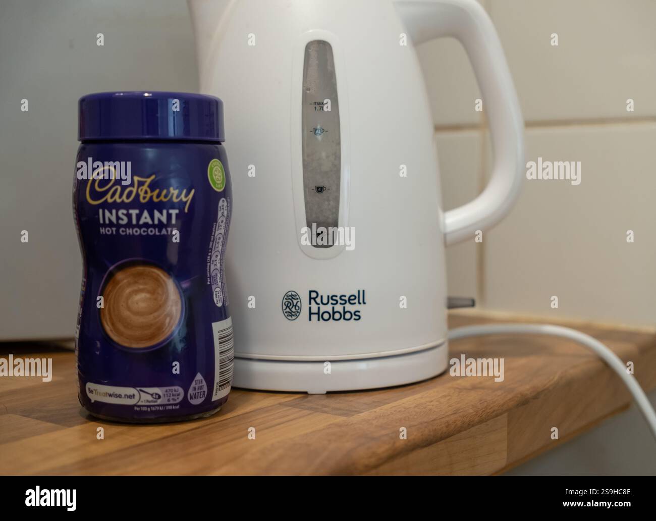 Hot chocolate and kettle Stock Photo - Alamy