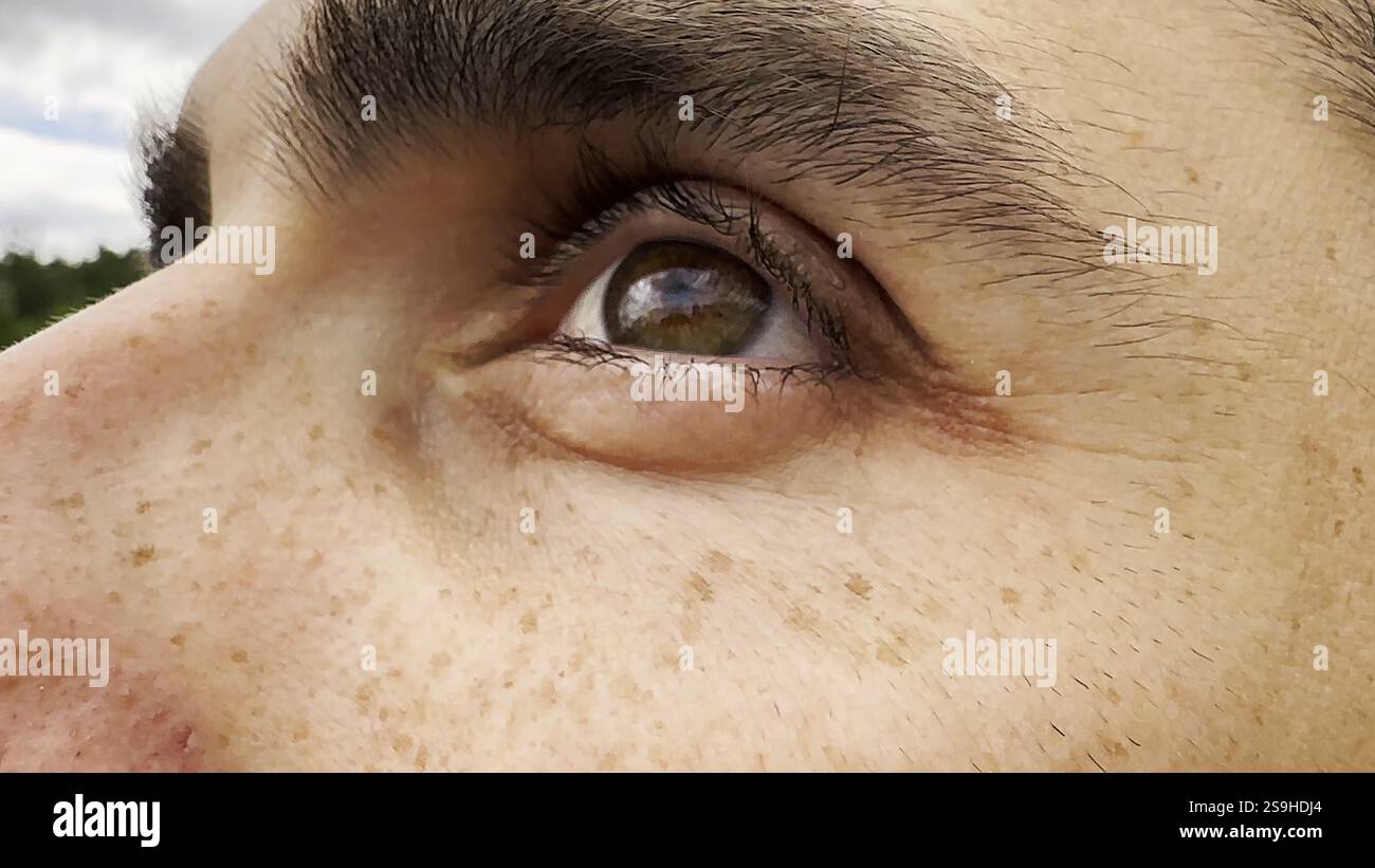 Male face looking left hi-res stock photography and images - Alamy