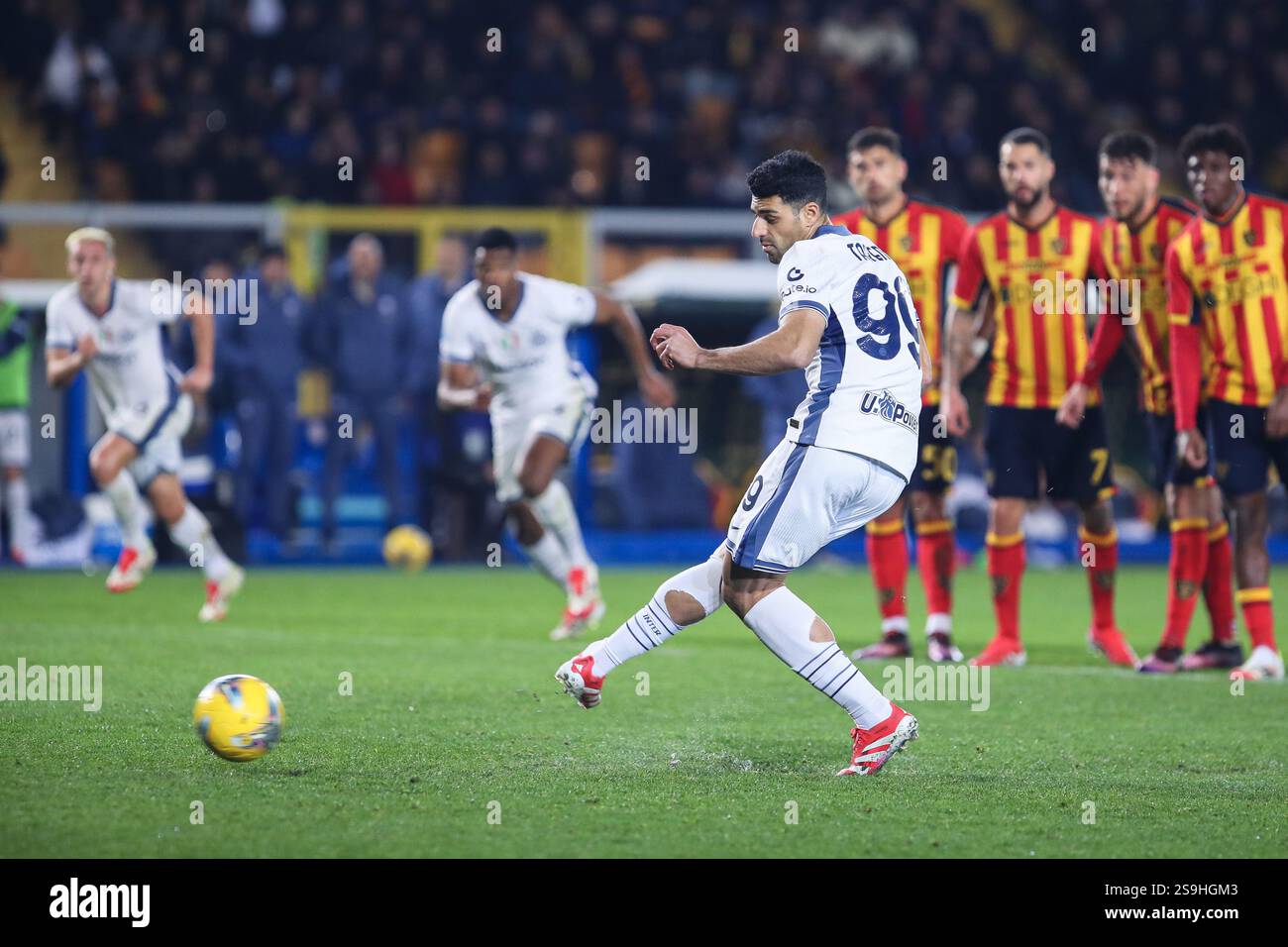 Mehdi Taremi of FC Internazionale Milano scores a penalty in the match ...