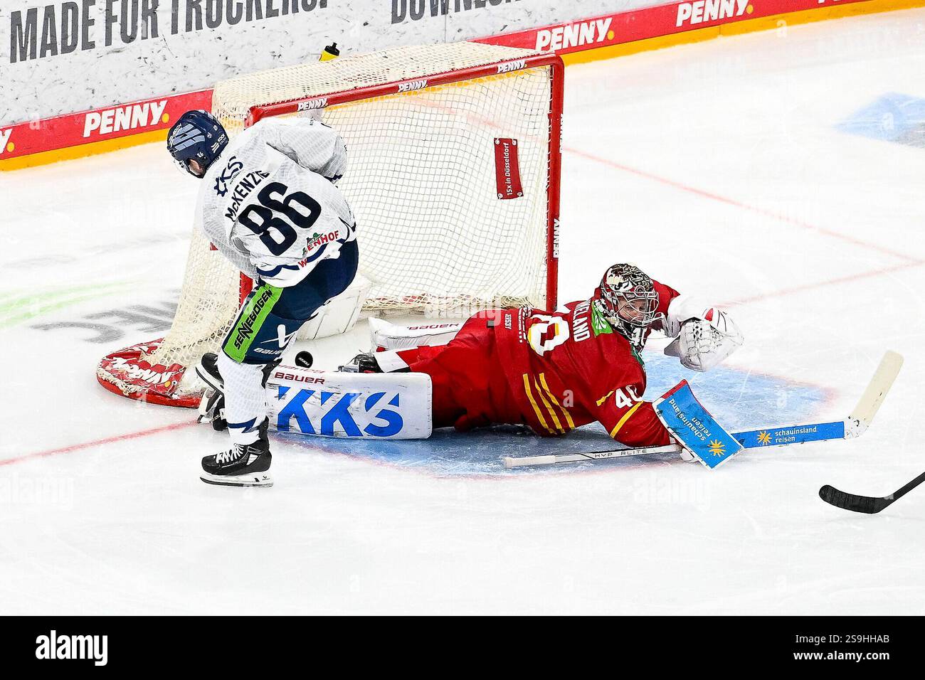Eishockey DEL - 24/25 - 40. Spieltag: Düsseldorfer EG vs Straubing ...
