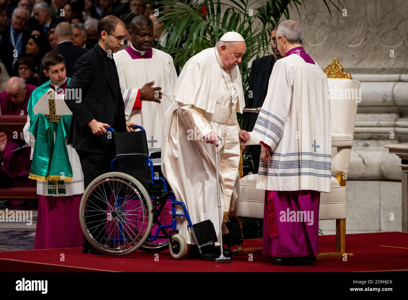 Vatican City, Vatican. 26th Jan, 2025. Pope Francis arrives to preside ...