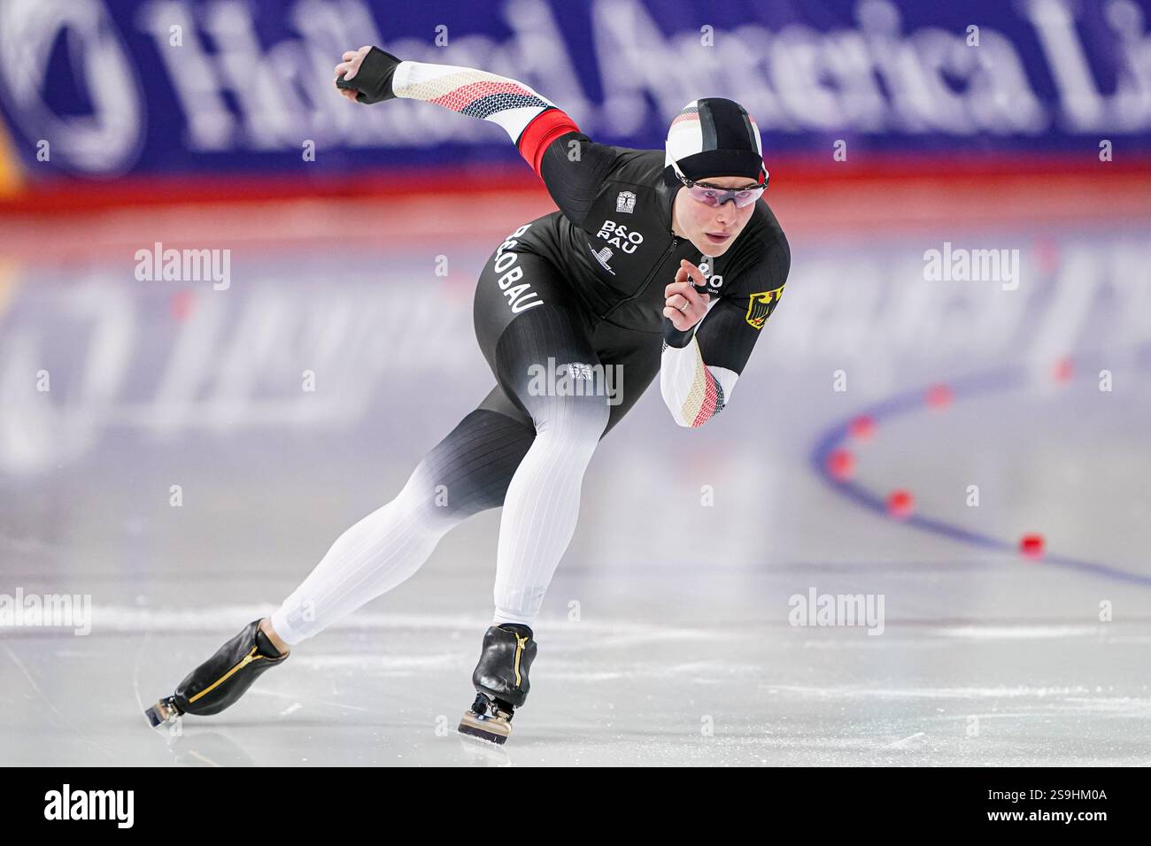 CALGARY, CANADA - JANUARY 26: Sophie Warmuth of Germany competing ...