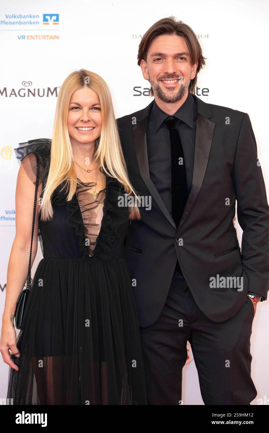 Tina Kaiser und Max Wiedemann beim 49. Deutschen Filmball 2025 im Hotel Bayerischer Hof. München ...