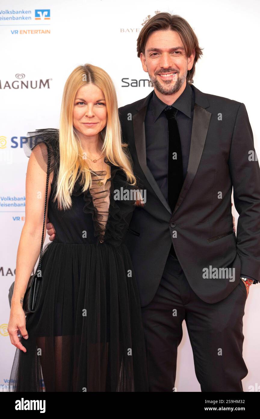 Tina Kaiser und Max Wiedemann beim 49. Deutschen Filmball 2025 im Hotel Bayerischer Hof. München ...