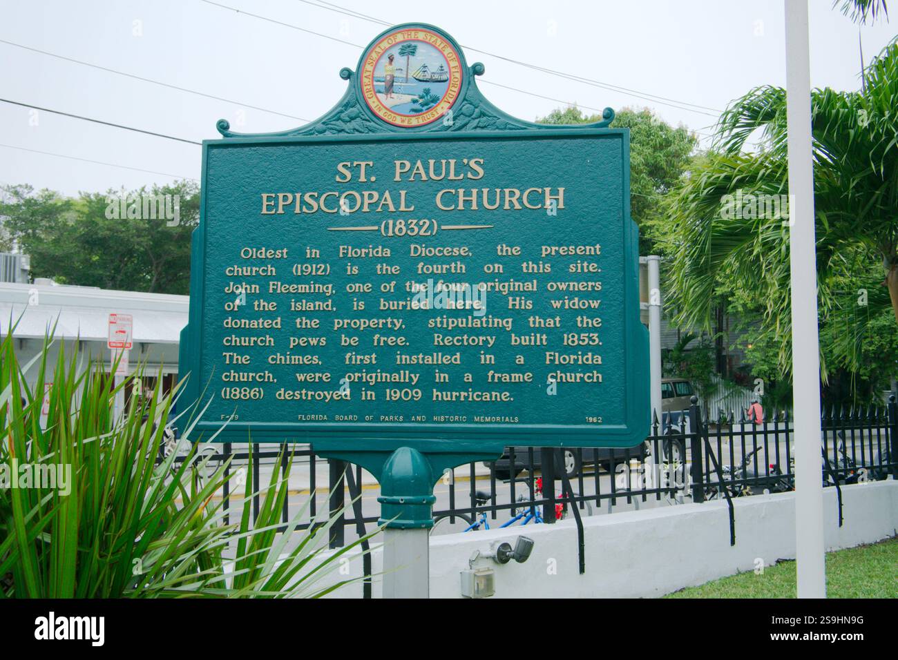 ST PAUL'S EPISCOPAL CHURCH historical marker plaque outside the church ...